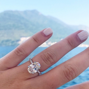 Oval | Solitaire | Sparkly - Find Your Ringspiration